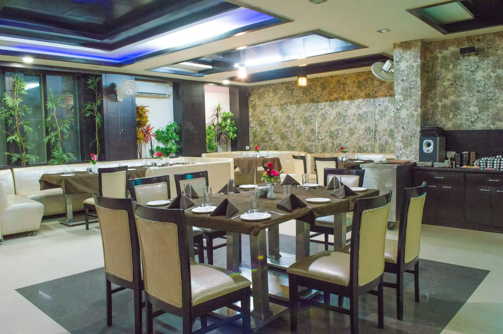Aangan Restaurant - Multi-Cuisine Dining in Kashipur